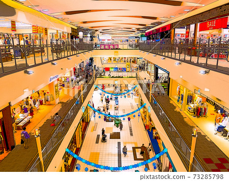 Illustration of a shopping mall (collation... - Stock Illustration ...