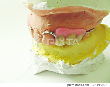 false teeth, denture, dental plate - Stock Photo [76493026] - PIXTA
