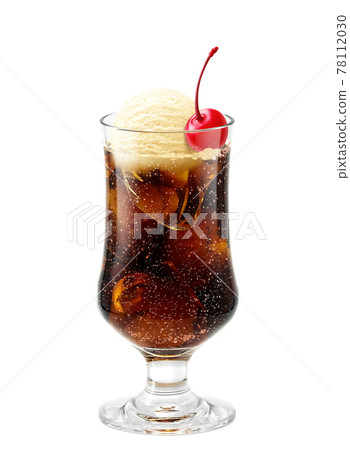 Float Glass Coke Float Illustration Real - Stock Illustration [78112030 ...