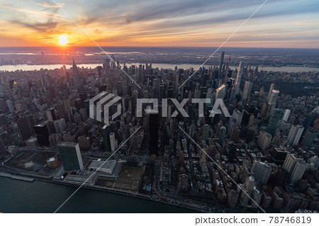 Midtown Manhattan in New York City - Stock Photo [78746819] - PIXTA