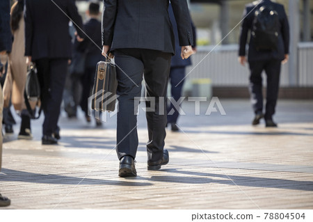 The feet of the back of a man commuting - Stock Photo [78804504] - PIXTA