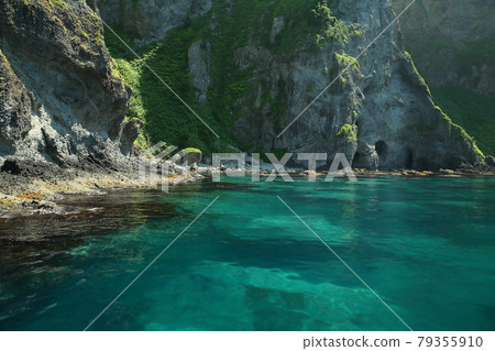 Golden Cape - Stock Photo [79355910] - PIXTA