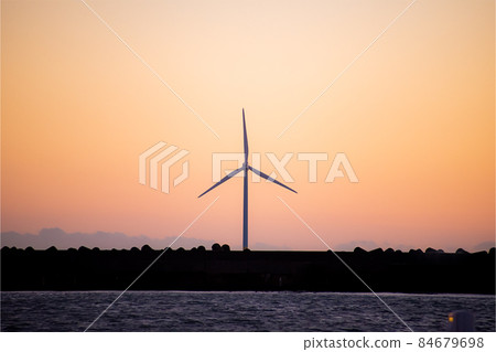 Wind power generator floating in the sea - Stock Photo [84679698] - PIXTA