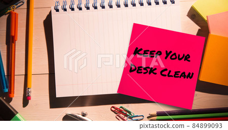 Image of keep your desk clean text on memo note...-插圖素材 [84899093 ...