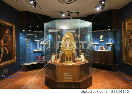 Treasure Hall of St. Stephen's Cathedral - Stock Photo [85834130] - PIXTA