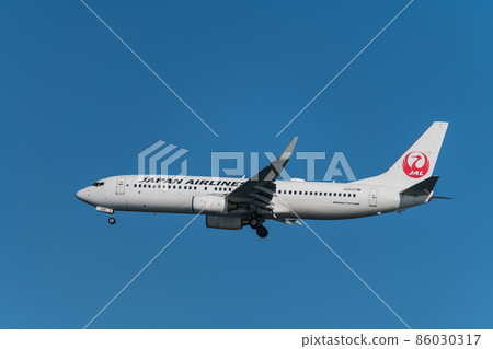[JAL aircraft landing on Runway A from... - Stock Photo [86030317] - PIXTA