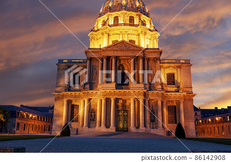 Les Invalides At Night