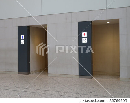 Toilet restroom entrance - Stock Photo [86769505] - PIXTA