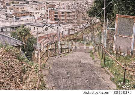 Downhill stairs - Stock Photo [88168373] - PIXTA