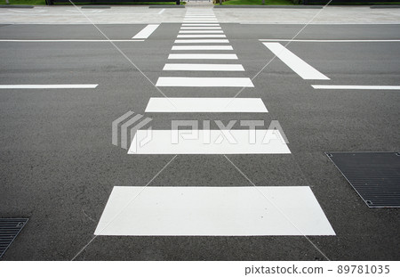White line of a pedestrian crossing - Stock Photo [89781035] - PIXTA
