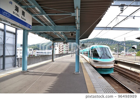 JR海南站紀勢本線Ocean Arrow 和歌山縣-照片素材（圖片） [96498989] - PIXTA圖庫