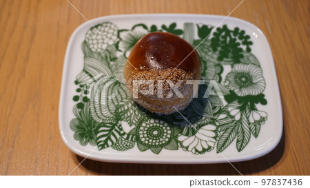 Delicious chestnut bun - Stock Photo [97837436] - PIXTA