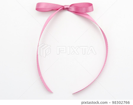 Pink ribbon frame (vertical circle) - Stock Photo [98302766] - PIXTA