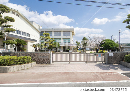 Japanese High School Gate 120+ Japanese High School Entrance Stock