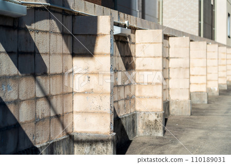 Buttress Retaining Wall KGS Pub. Inf. Circ. 13-Part 5 Of 5
