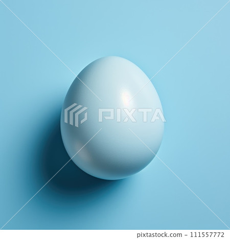 Single Easter blue colored egg on blue...-插圖素材 [111557772] - PIXTA圖庫