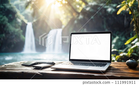 Laptop with blank white screen mock up on...-插圖素材 [111991911] - PIXTA圖庫