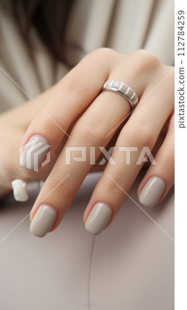 Calm beauty delicate nail design for a girl,...-插圖素材 [112784259] - PIXTA圖庫