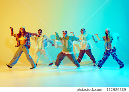 Dynamic Dance Poses 7 Dynamic Poses Ideas | Poses, Dynamic Poses, Body