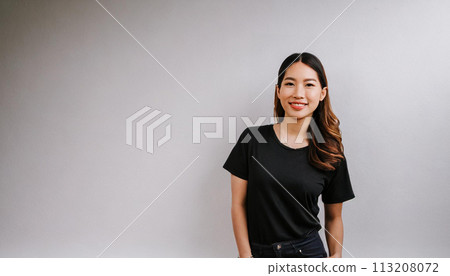 Female model posing - Stock Illustration [113208072] - PIXTA