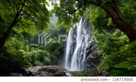 Planet Earth with clean air and nature relying...-插圖素材 [126719088 ...