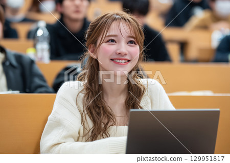 A woman attending a university lecture - Stock Illustration [129951817 ...